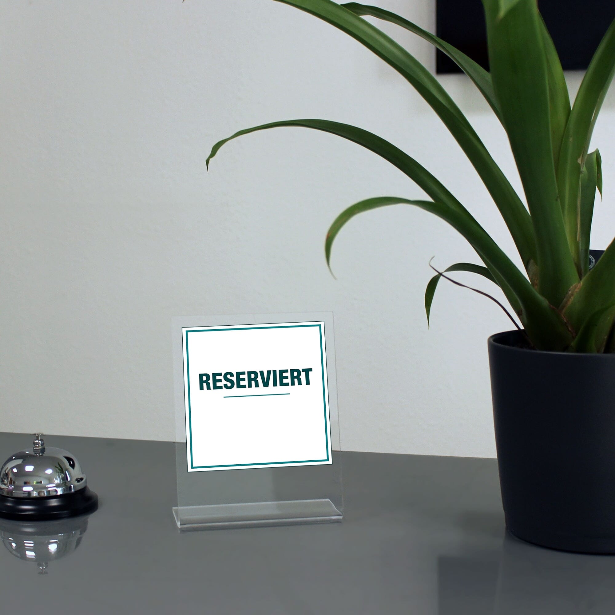 Acrylaufsteller "reserviert" - schlicht | aufkleberdrucker.de